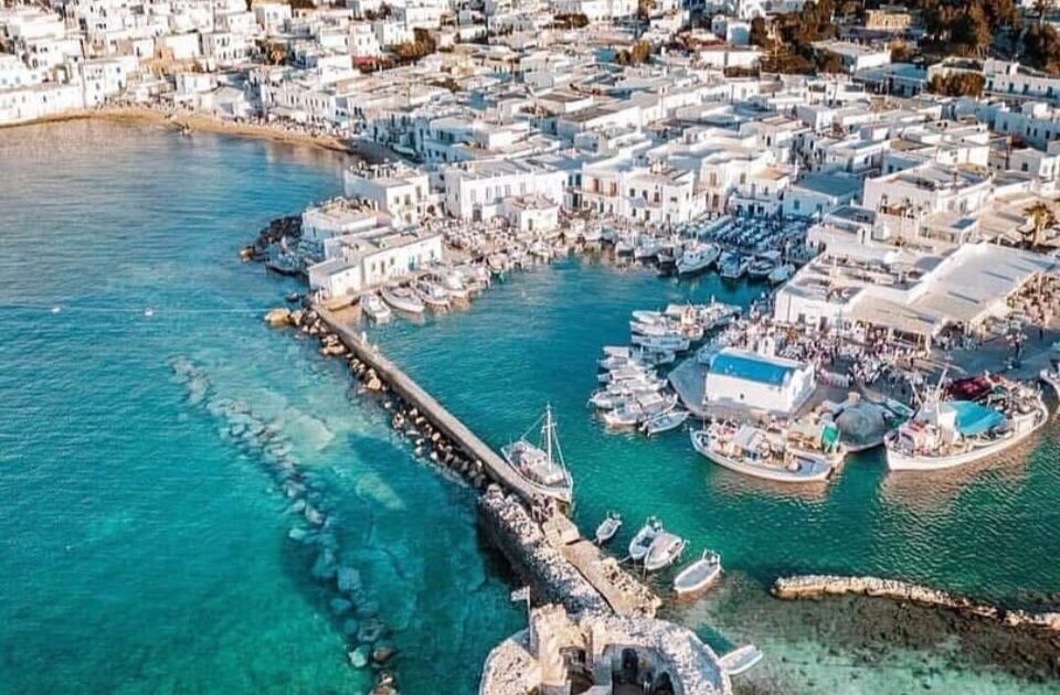 Πάρος: Το νησί που κατέκτησε την κορυφή