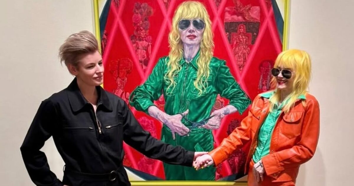 Pam Hogg: Έφυγε από τη ζωή η εμβληματική σχεδιάστρια των '80s